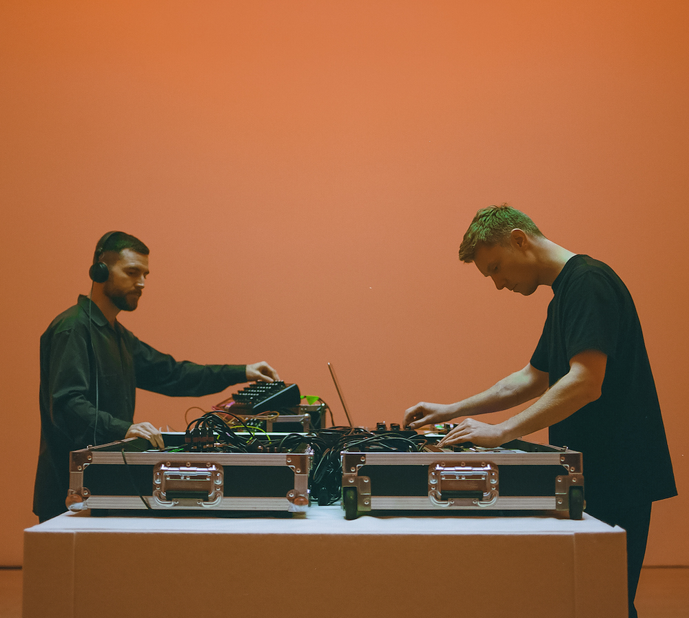 Bicep: “Siena (Feat. Clara La San)” / “Meli (I)” / “Light” - Música ...
