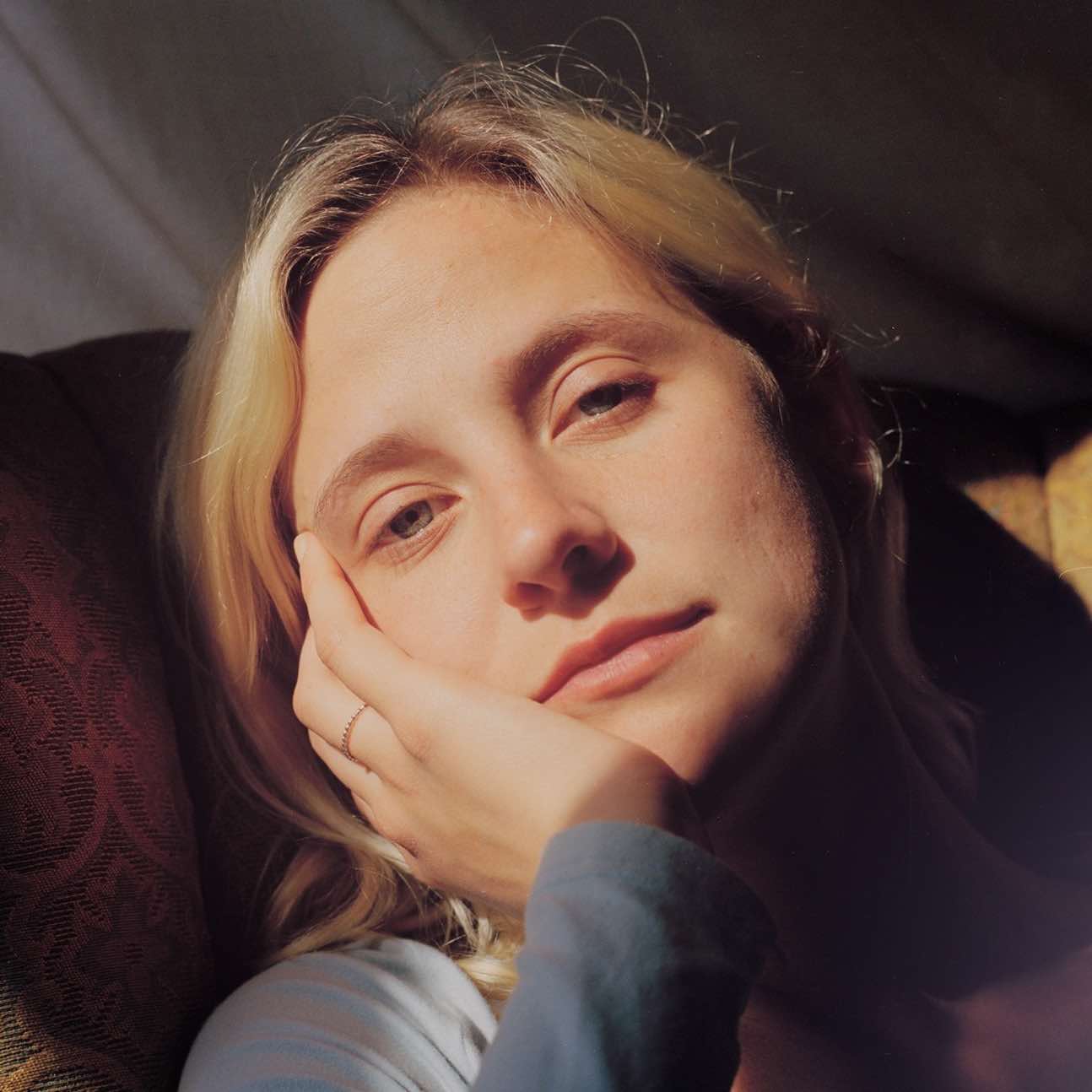 Ouça | Helena Deland: "Goodnight Summerland" - Música Instantânea