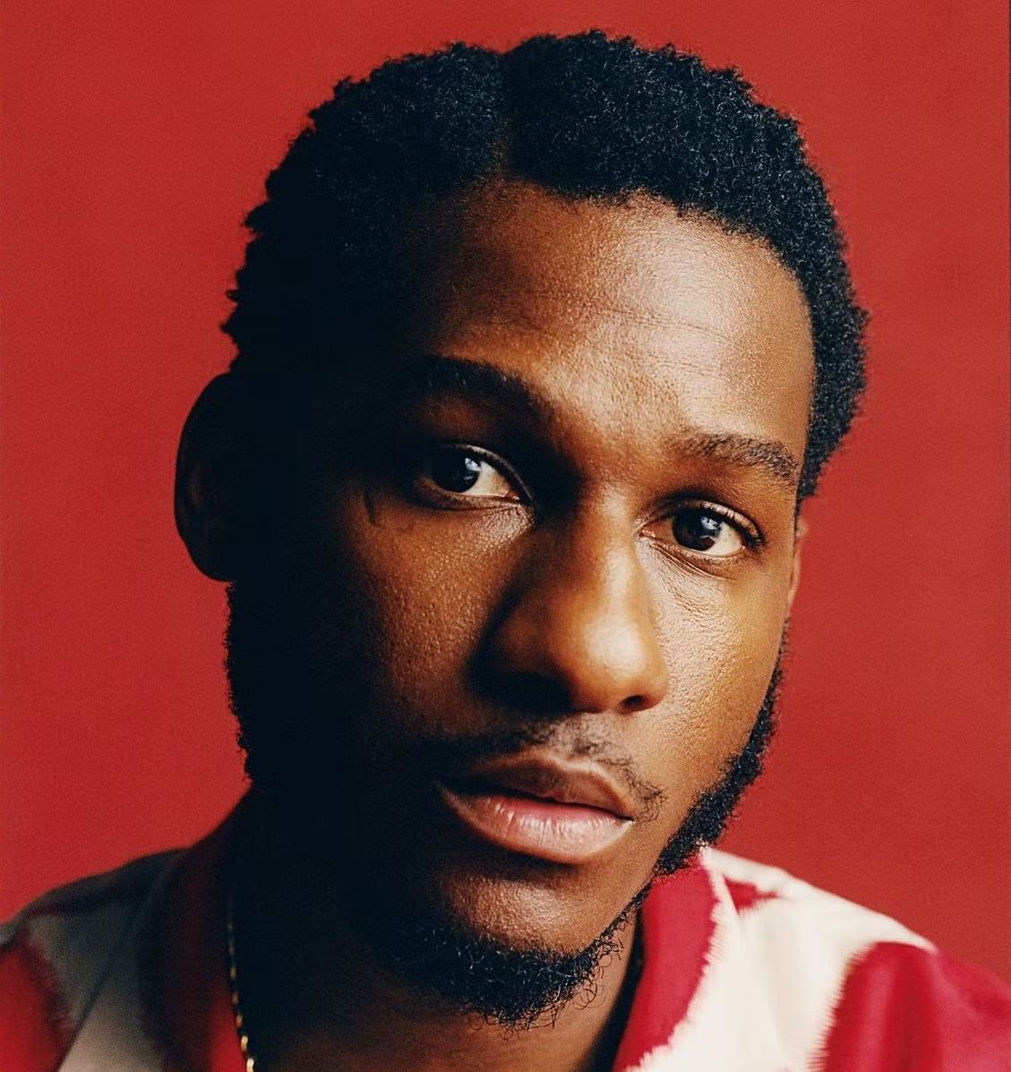 Leon Bridges: "Laredo" - Música Instantânea