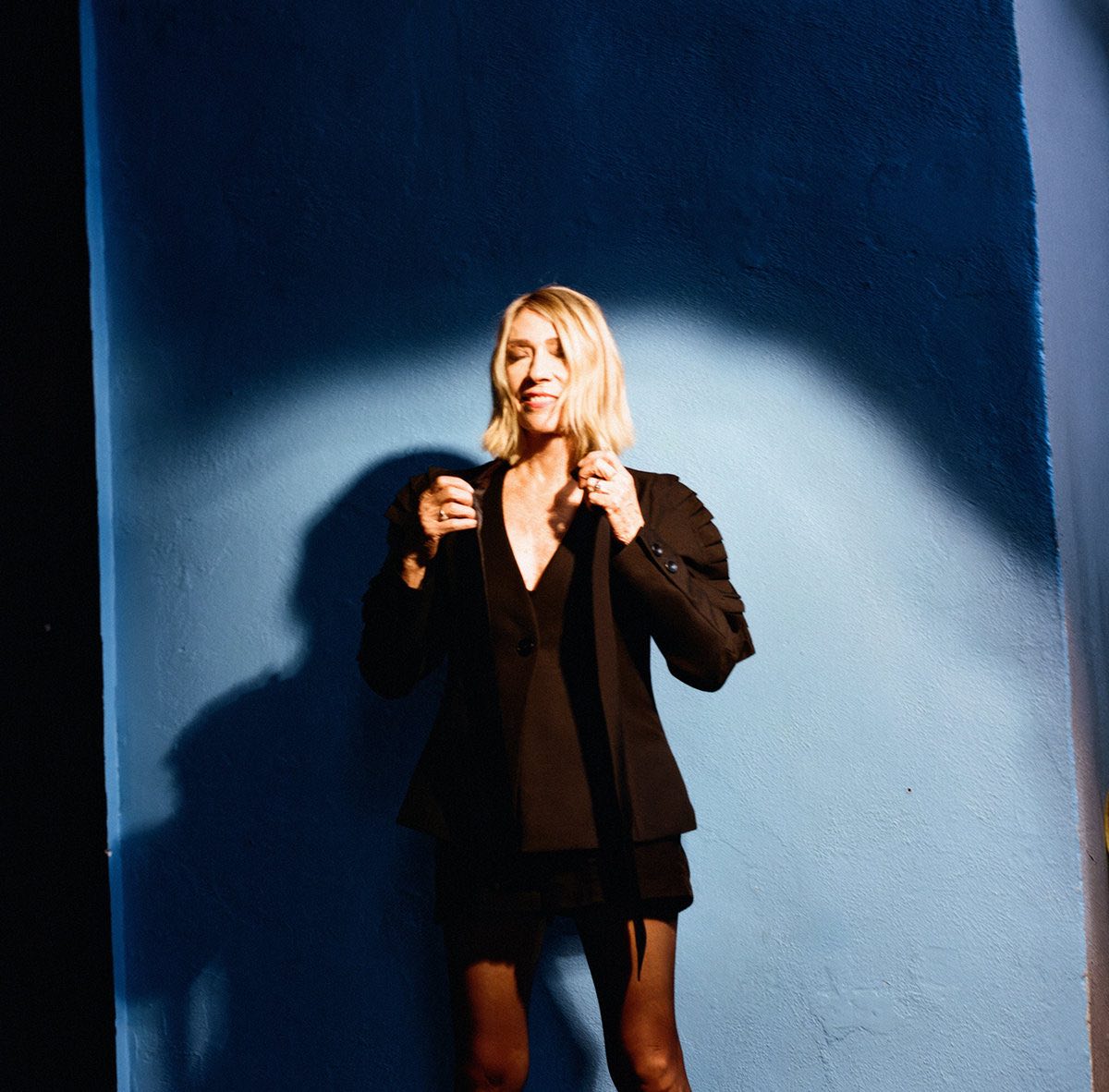 Kim Gordon: “Bye Bye” (VÍDEO) - Música Instantânea