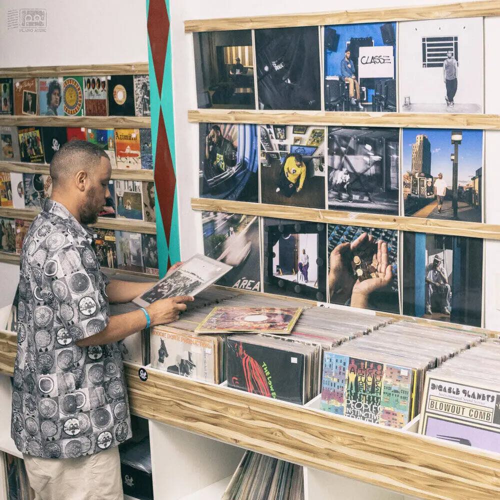 Crítica | Kamau: "Documentário" - Música Instantânea