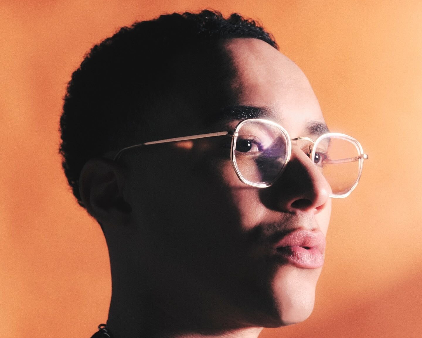 Ouça | Jean Tassy: "Acrônico" - Música Instantânea