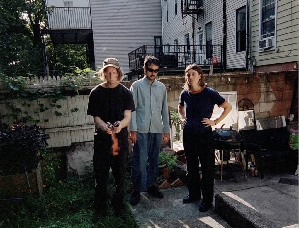 Ouça | Kassie Krut: "Kassie Krut" - Música Instantânea