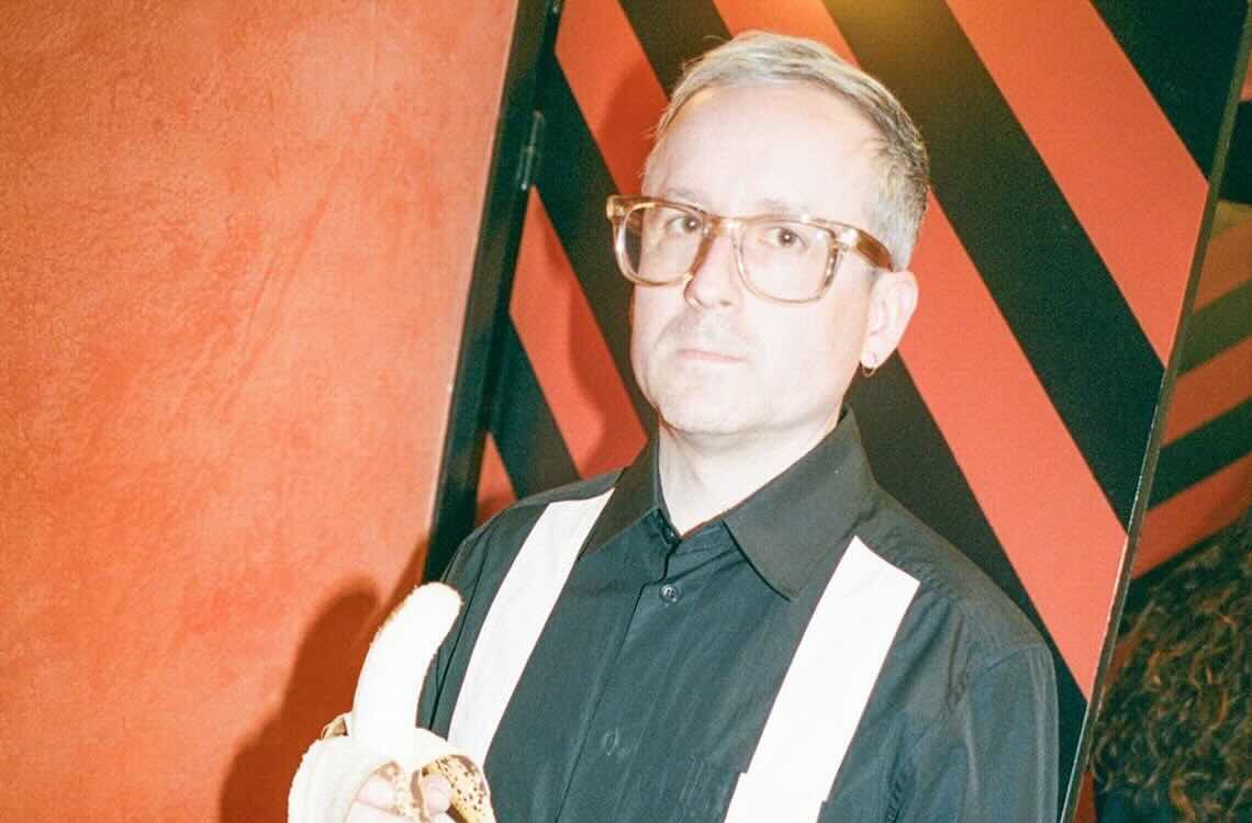 Alexis Taylor: "Out Of Phase" (feat. Lola Kirke) - Música Instantânea